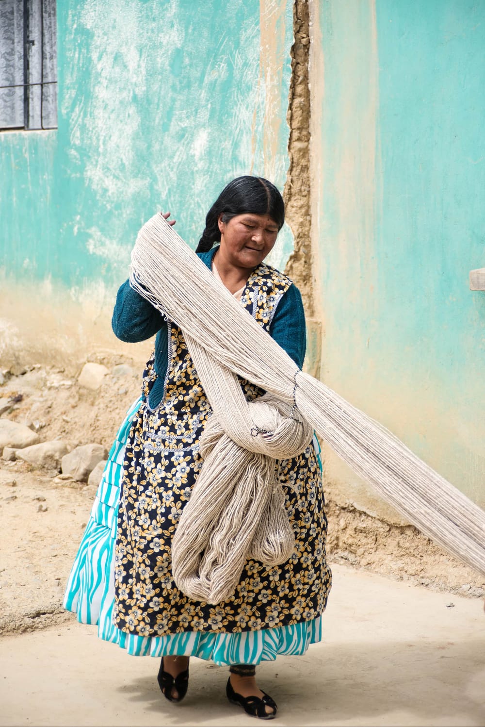 The Bolivian Textiles of Andi'Art - THE KINDCRAFT