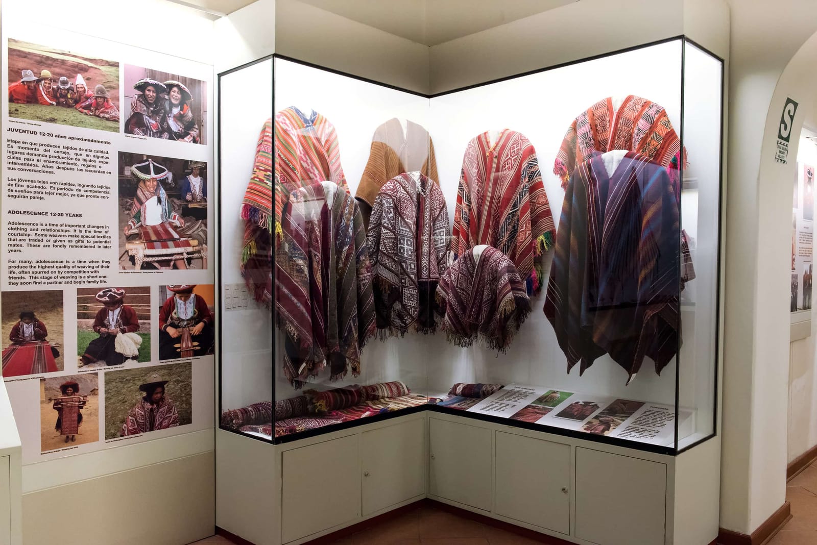 Cusco's Center for Traditional Peruvian Textiles - THE KINDCRAFT